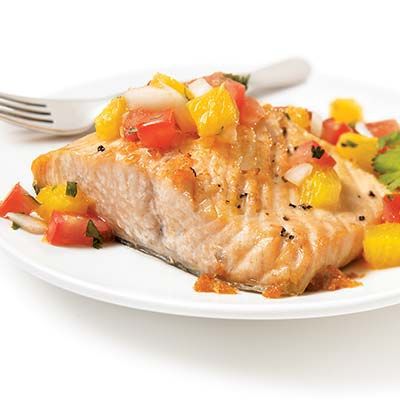Saumon rôti, garniture au gingembre, à l’orange et à la tomate | Marché ...